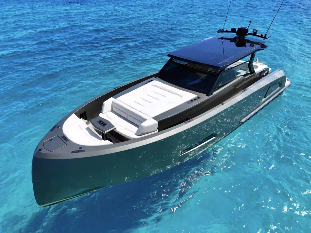 VANQUISH VQ45 T TOP "TIME" - Very boat