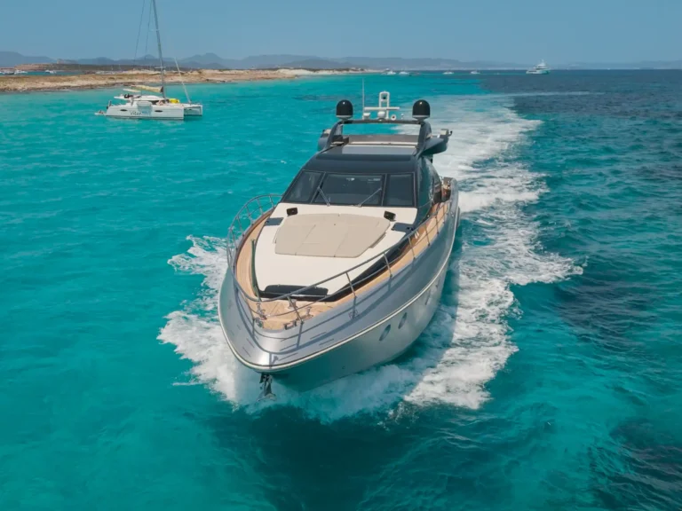 Azimut 86 Rental | Luxury Yacht Ibiza, Formentera & Mallorca | VeryBoat